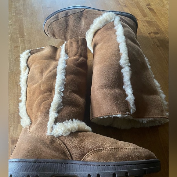 UGG | Shoes | Ugg Sheepskin Lining Footwear | Poshmark
